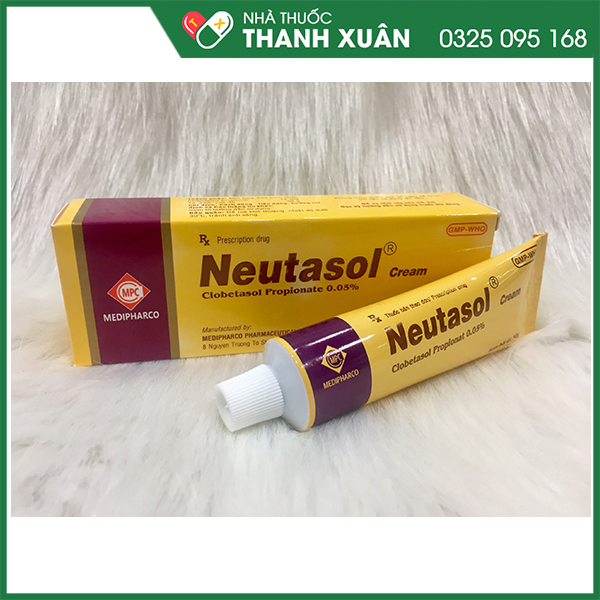 Neutasol cream trị bệnh ngoài tra đáp ứng với corticosteroid mạnh